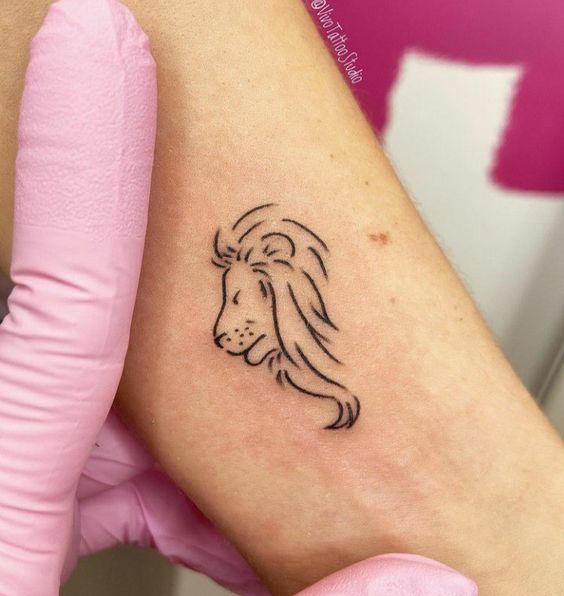 27 Easy Lion Tattoo Ideas: Simple yet Meaningful Designs - Welcome to ...