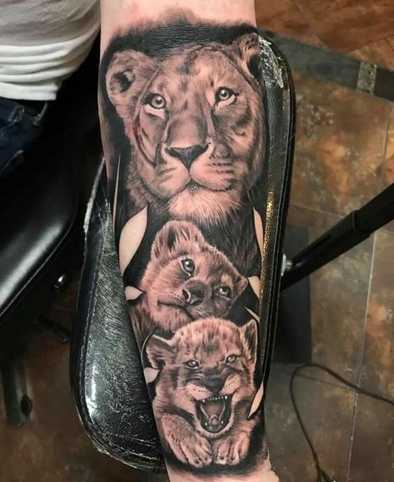 19 Lion Tattoo with Cubs: Celebrate Family and Love - Welcome to ...