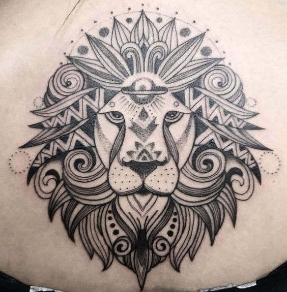 27 Geometric Lion Tattoo: Striking Designs with Angular Elements ...