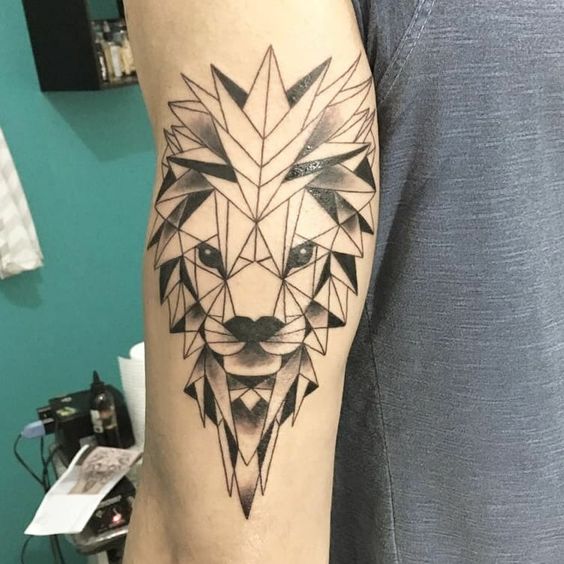 27 Geometric Lion Tattoo: Striking Designs with Angular Elements ...