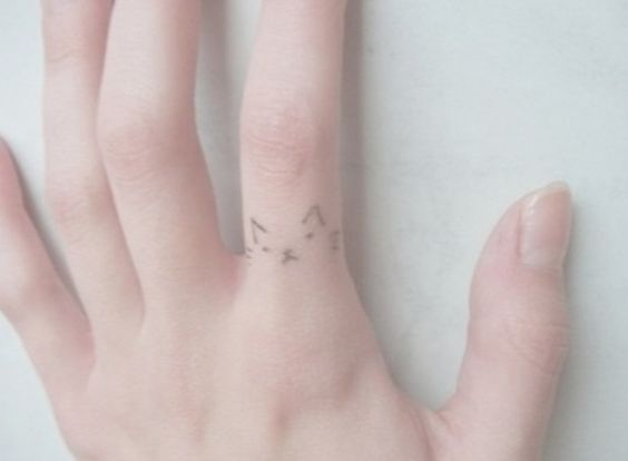 27 Cat Tattoo Ideas for the Finger - Welcome to Fashion Maverick ...