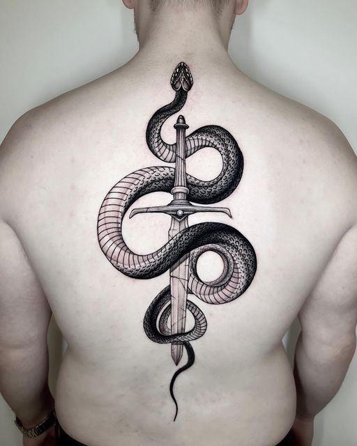 19 Snake Tattoos on Back Ideas for a Striking Look - Welcome to Fashion ...