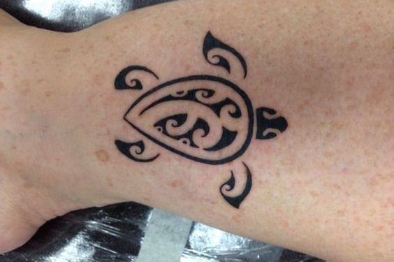 18 Small Turtle Tattoo Ideas: Symbolism and Style in Miniature