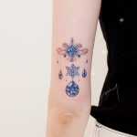25 Snowflake Tattoo Ideas: Channeling the Beauty of Winter's Delicacy
