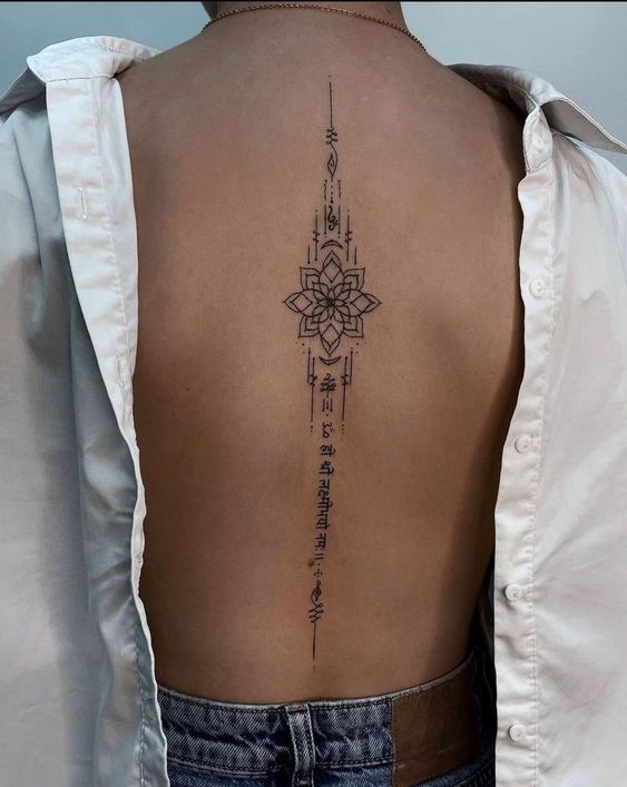 23 Small Spine Tattoos Ideas for Women: Unlocking Elegance and Expression