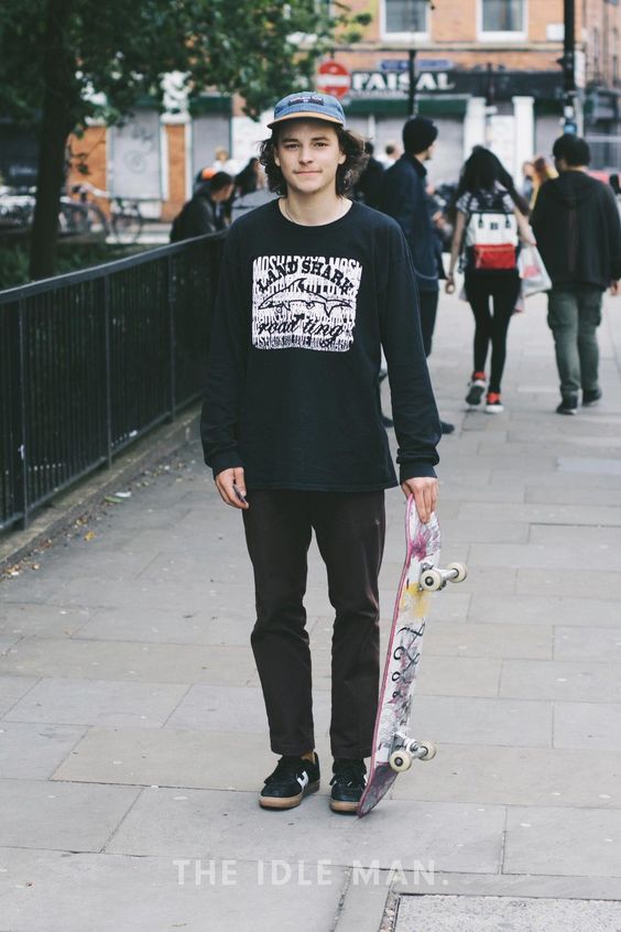 Skate into 2024 with 20 Trendy Skater Boy Outfits: From Vintage Flannel ...