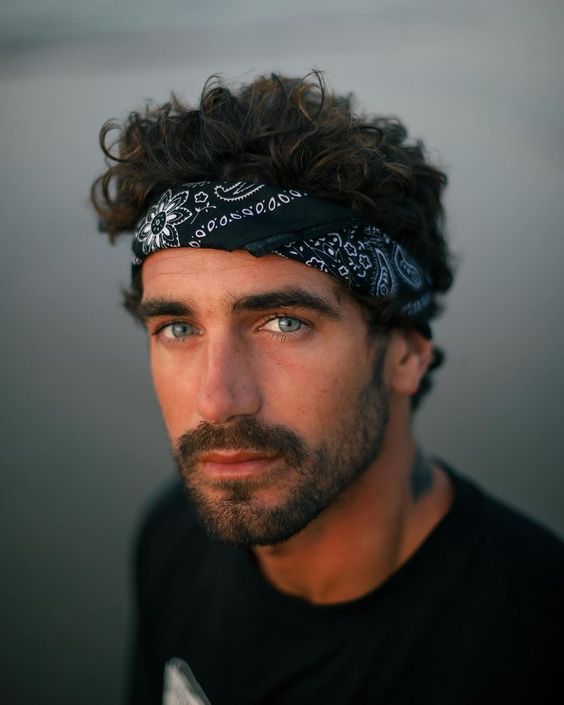20 Beard on Chin Styles 2024: Discover Trending Men's Facial Hair Looks!