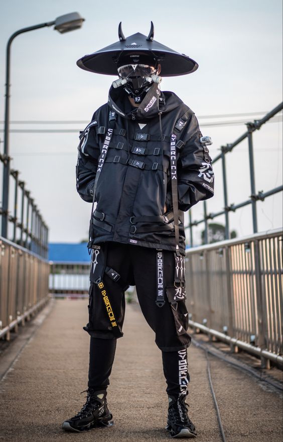 Explore 20 Techwear Styles for 2024: Futuristic & Functional Men's ...