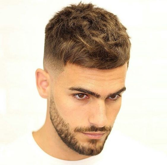 Stylish 2024 Guide: 19 Trendy Short Haircuts for Men – Embrace Your Style