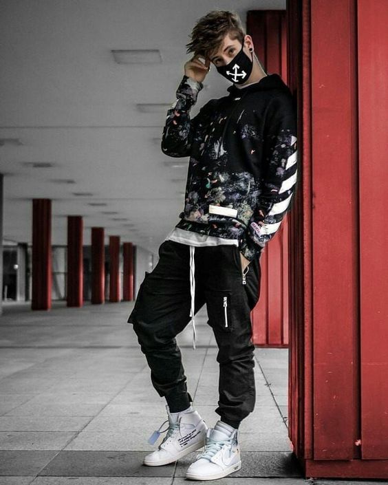 Explore 20 Techwear Styles for 2024: Futuristic & Functional Men's ...