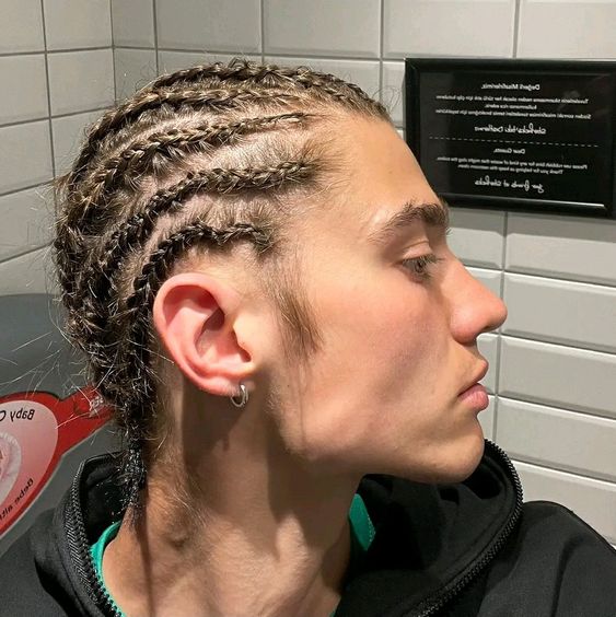 Discover Top 15 Men's Cornrows Styles 2024: Innovative Braiding Artistry & Fashion Trends