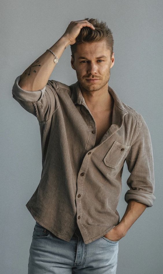 2024's Top 20 Men's Shirt Trends: Bold Patterns & Classic Styles Redefined