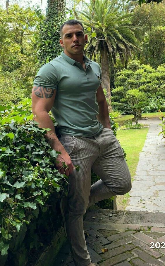 Stunning 2024 Hispanic Men's Fashion: 18 Trendsetting Outfits for Style ...