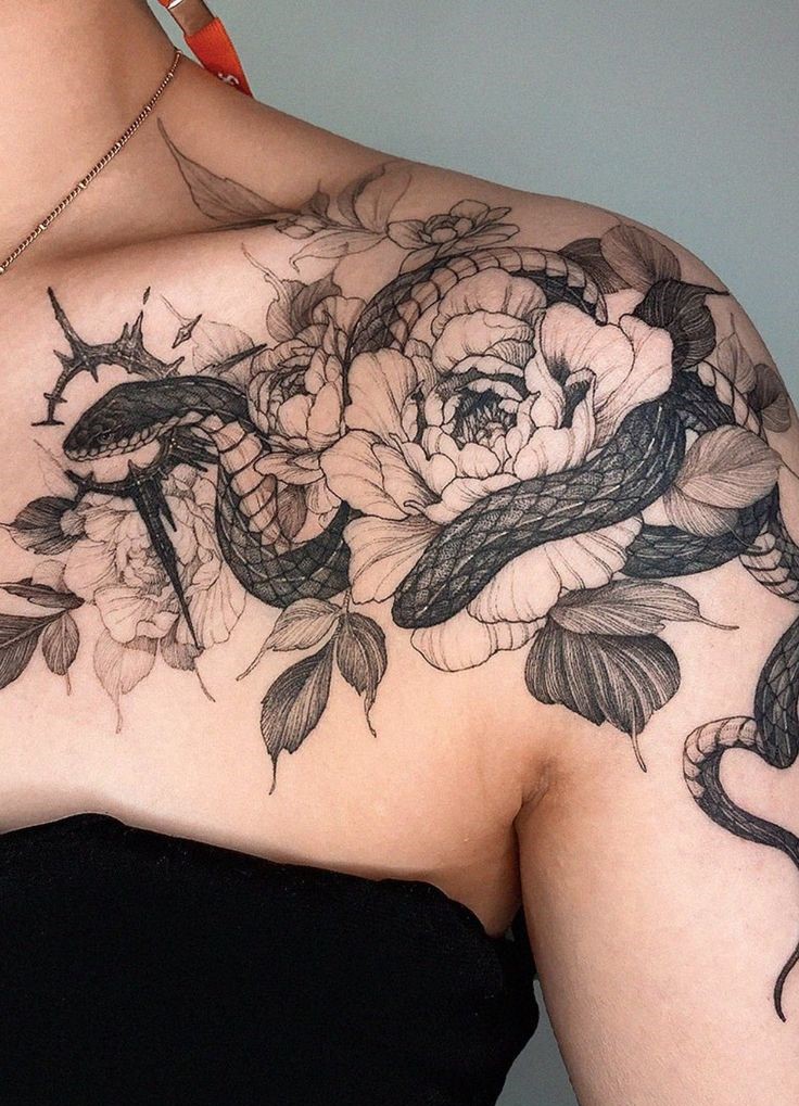 Discover Top 15 Snake Shoulder Tattoo Designs for 2024: Inspiration for ...