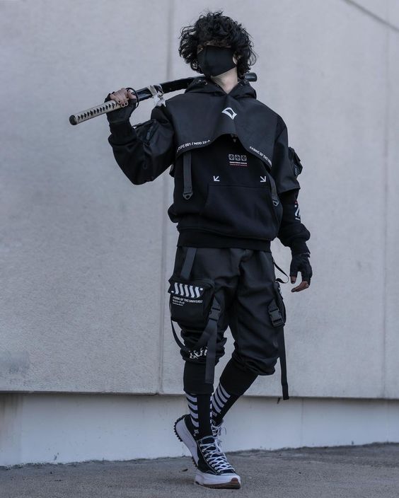 Explore 20 Techwear Styles for 2024: Futuristic & Functional Men's ...