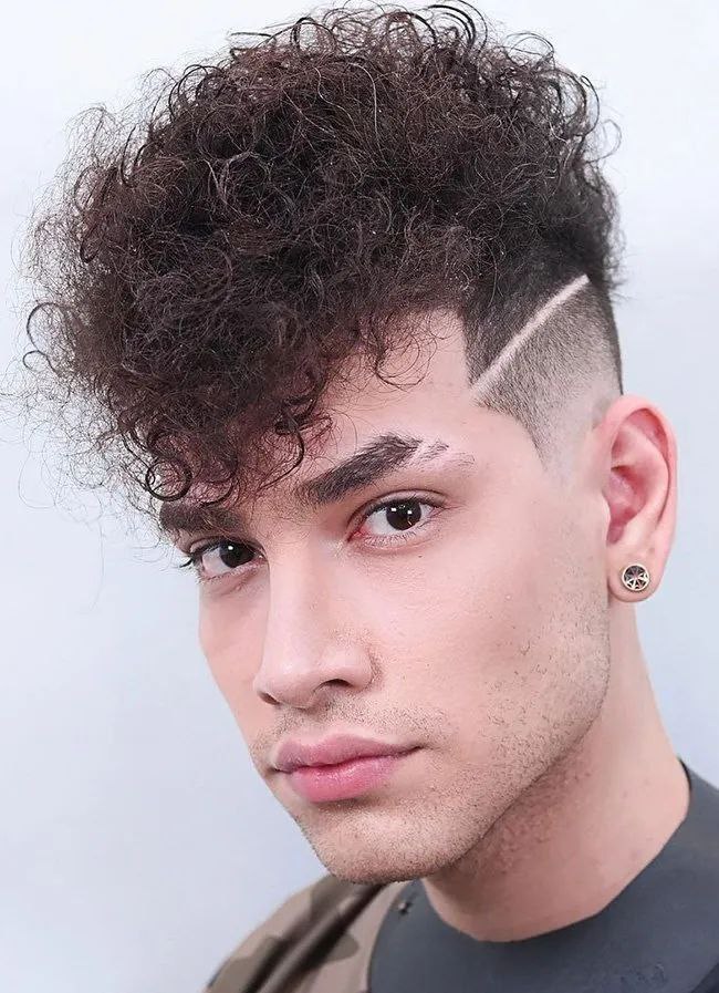 Top 20 Curly Hair Men's Haircuts for 2024: Trendy Styles, Tips, and ...