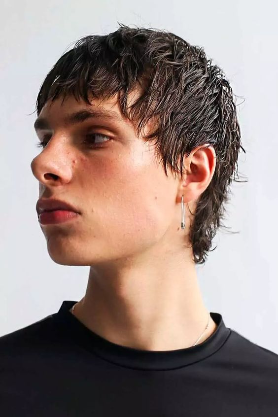 Explore 21 Trending Men's Fringe Haircut Styles for 2024: Curly ...