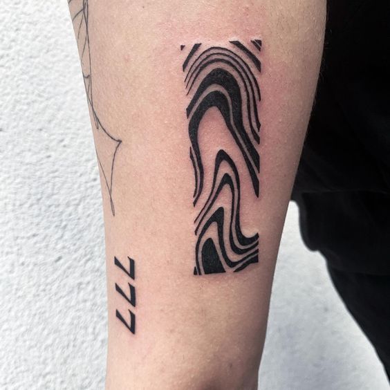 Explore 20 Striking Abstract Line Tattoo Designs for 2024 - Get ...