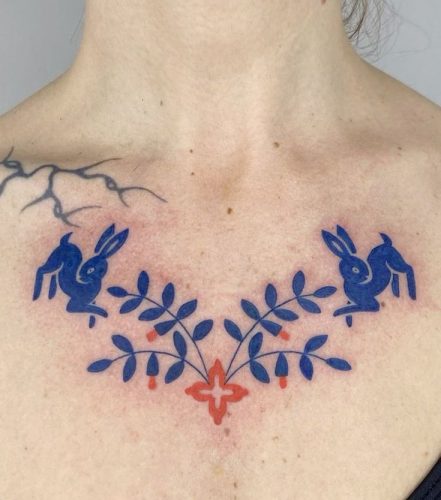 Explore 20 Unique Clavicle Tattoo Ideas: From Delicate Florals to Edgy ...