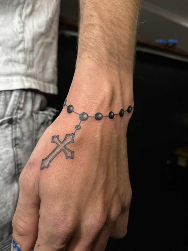 26 Unique Cross Tattoo Designs for 2025: Ideas for Men & Women