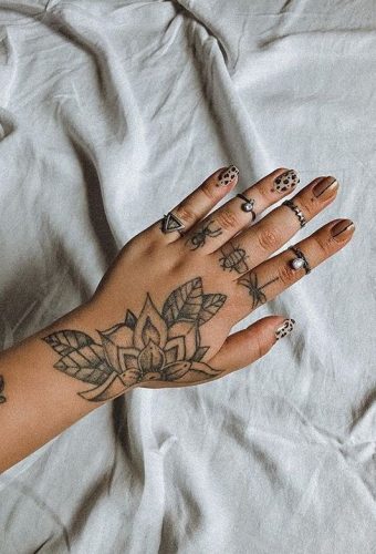 27 Ideas Hand Tattoo 2025: Designs That Redefine Personal Expression