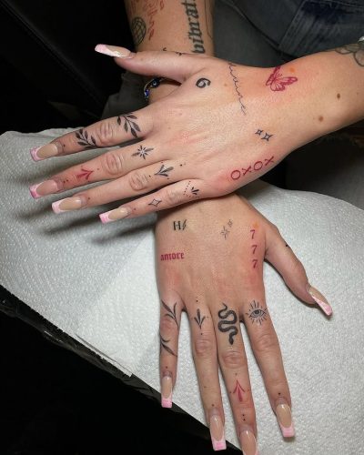 27 Ideas Hand Tattoo 2025: Designs That Redefine Personal Expression