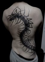 31 Centipede Tattoo Ideas 2025: Blackwork, Traditional, Tokyo Ghoul ...