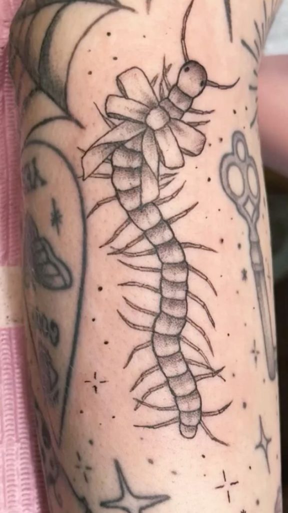 31 Centipede Tattoo Ideas 2025: Blackwork, Traditional, Tokyo Ghoul ...