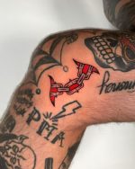 Barbed Wire Tattoo Ideas 2025: Bold Designs for Women and Men Featuring ...
