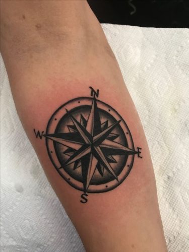 28 Compass Tattoo Ideas 2025: Designs for Men and Women, Anchor ...