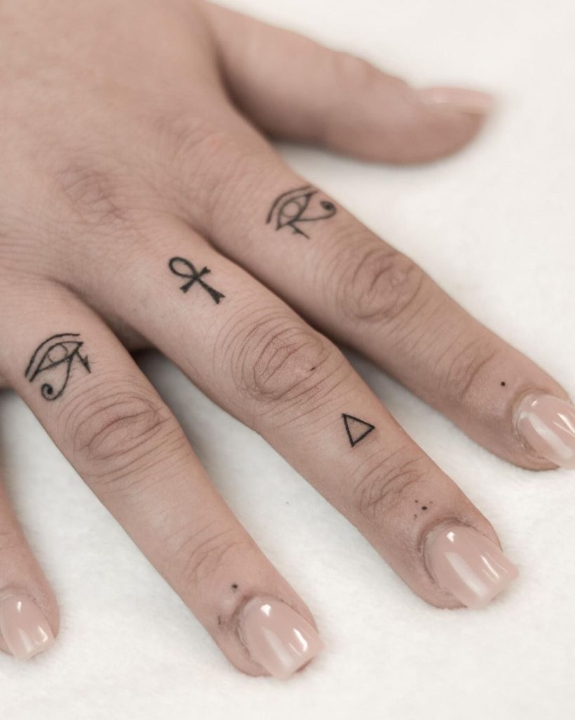 27 Ankh Tattoo Ideas 2025 with Eye of Horus, Spine, Chest, Minimalist ...