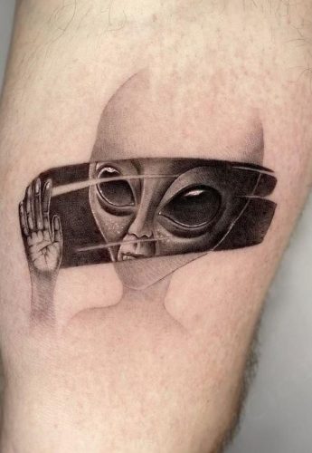 28 Alien Tattoo Ideas 2025: From Xenomorph Stencil Designs to Trippy ...