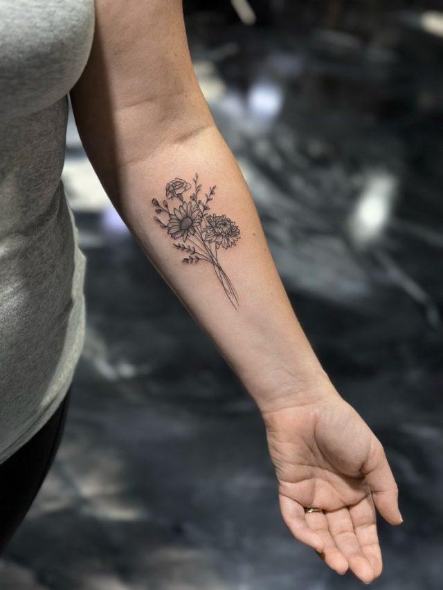 27 November Birth Flower Tattoo 2025 Ideas Featuring Chrysanthemums ...