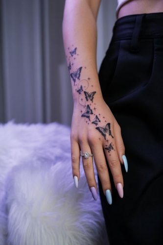 29 Stunning Butterfly Hand Tattoo Ideas – Cute, Gothic, Minimal ...