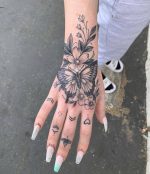29 Stunning Butterfly Hand Tattoo Ideas – Cute, Gothic, Minimal ...