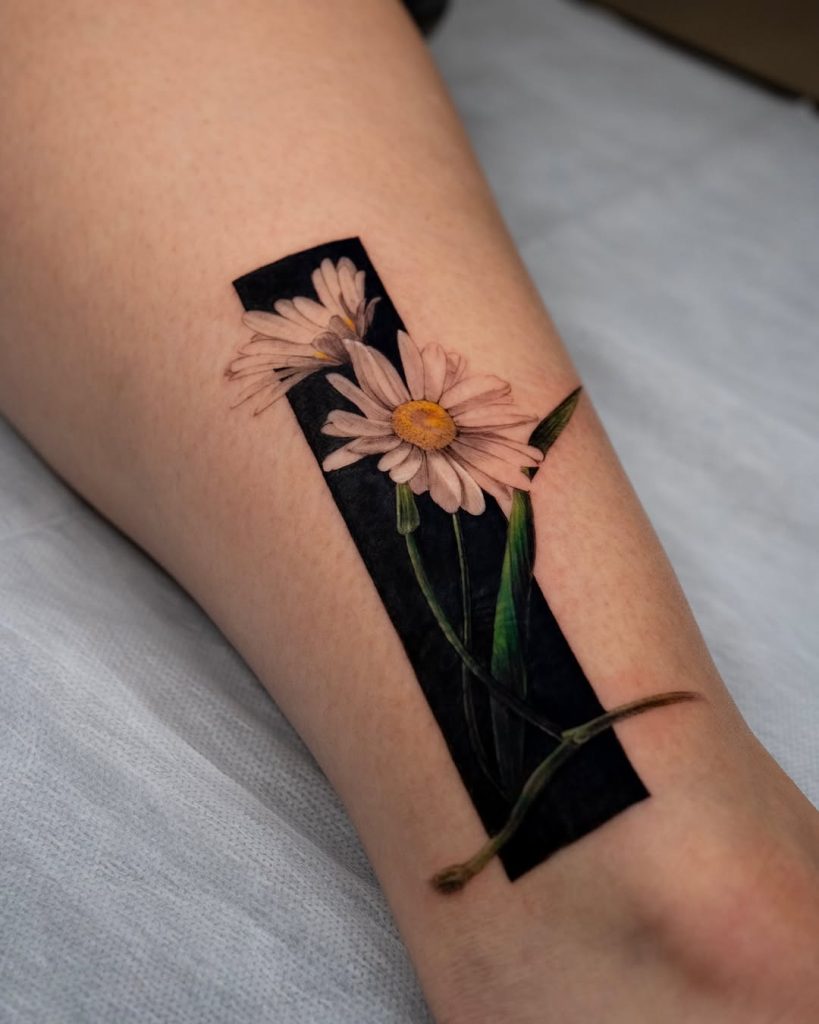 26 December Birth Flower Tattoo Ideas With Narcissus and Holly Designs ...