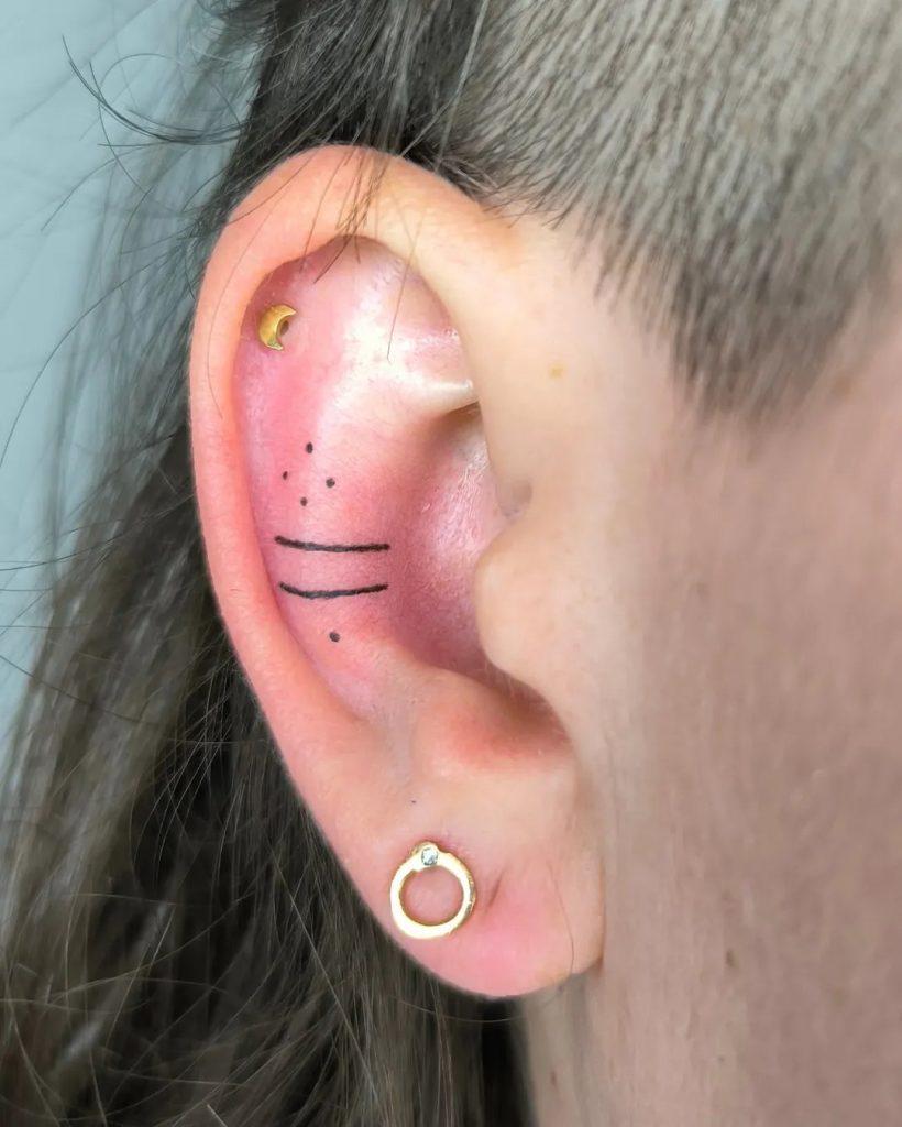 28 Ear Tattoo Ideas for Women and Men with Piercings – Inner, Behind ...