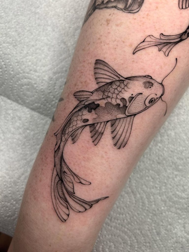 27 Fish Tattoo Designs With Meaning – Koi, Minimalist, and Traditional ...