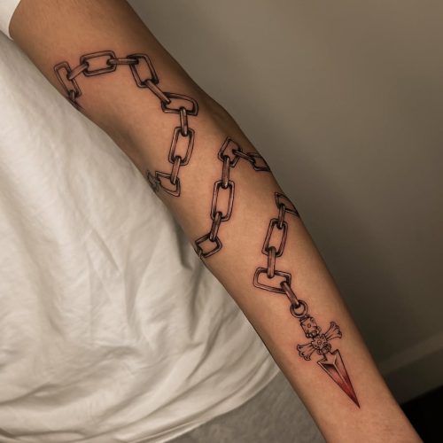 Chain Tattoo Ideas: Bold Stencil Designs, Heart Chains, Breaking Links ...