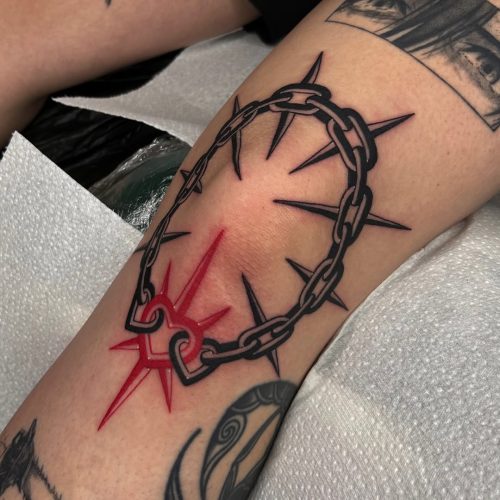 Chain Tattoo Ideas: Bold Stencil Designs, Heart Chains, Breaking Links ...