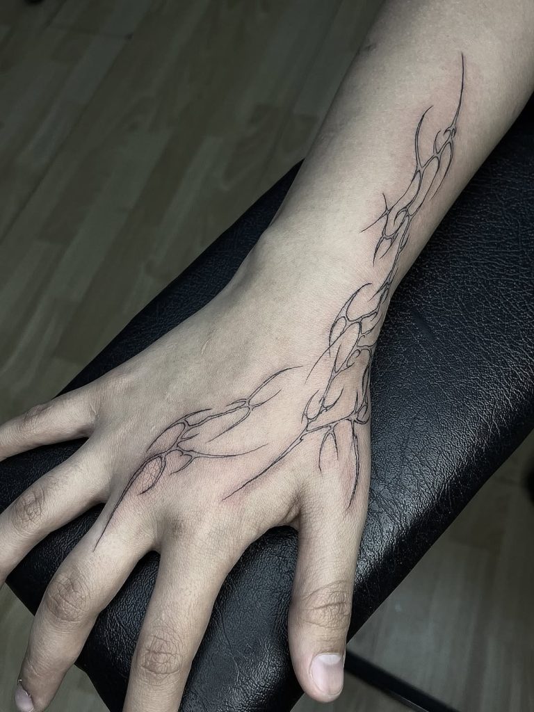 30 Line Work Tattoo Ideas: Minimal Ink with Maximum Expression ...